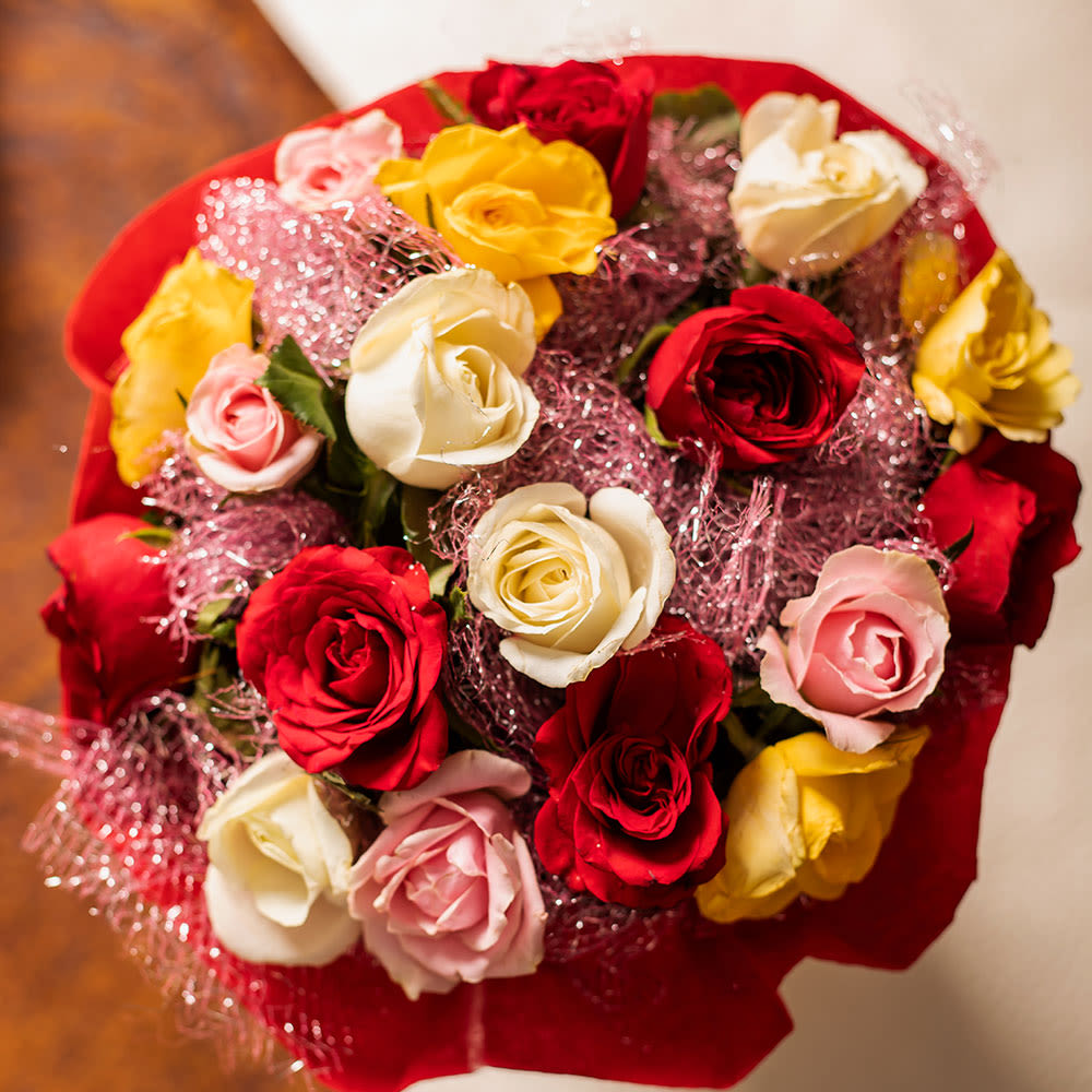 Lovely Mixed Roses | Winni