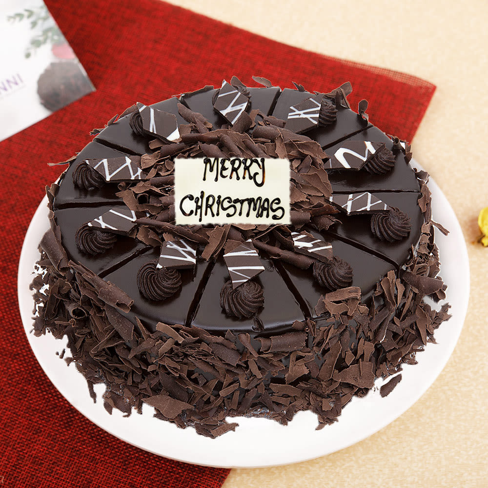 Delicious Christmas Chocolate Cake | Winni