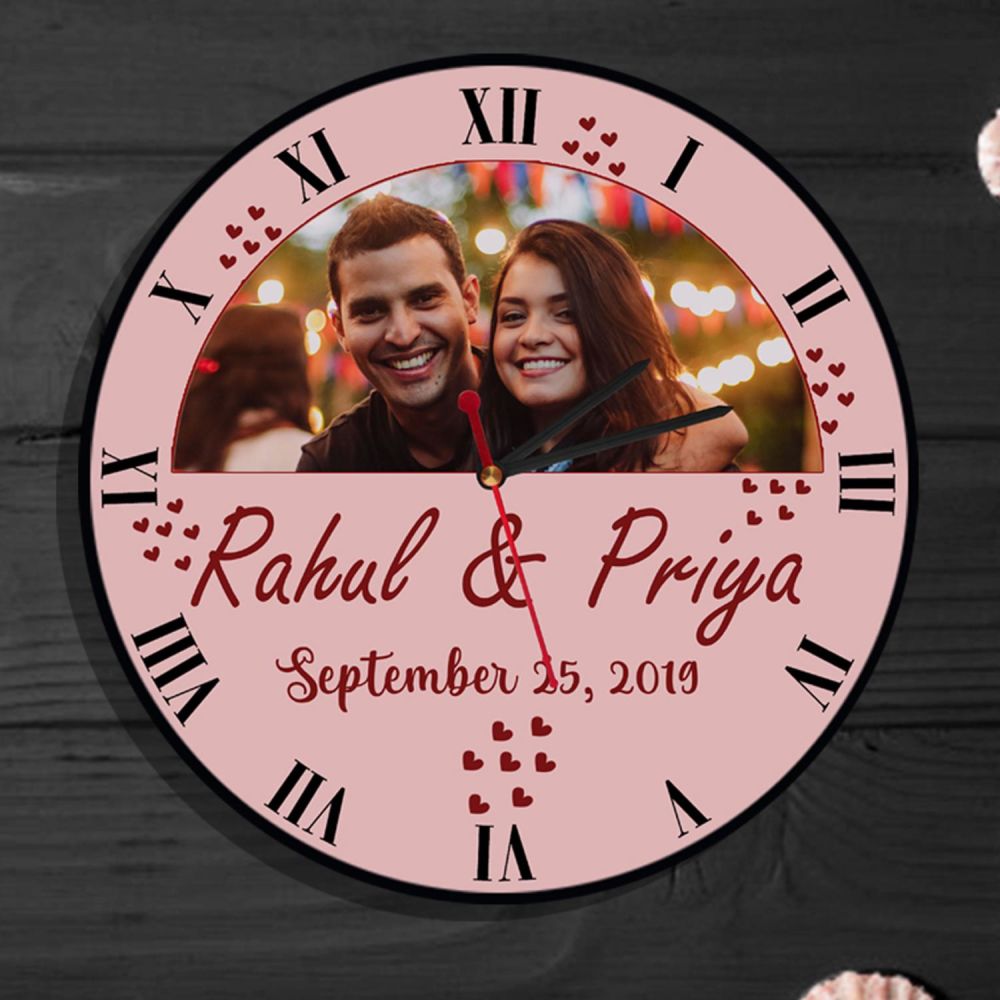 Perfectly Personalized Square Wall Clock | Winni