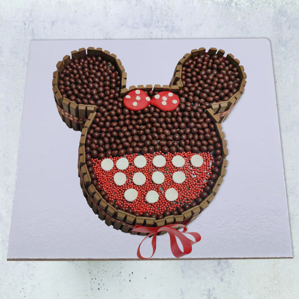 Mega Mickey Mouse Kitkat Cake | Winni