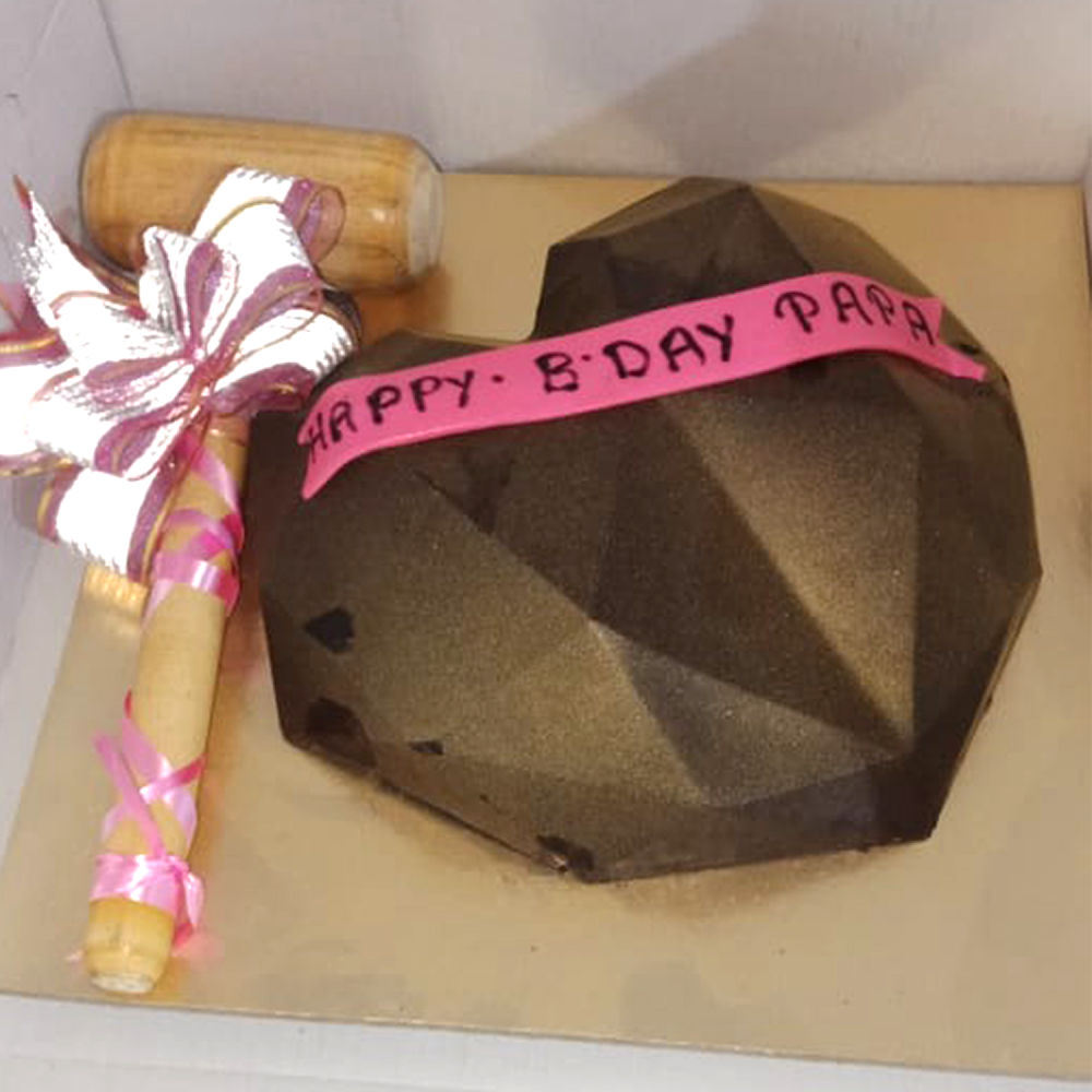 Chocolate Pinata Cake With Hammer | Winni