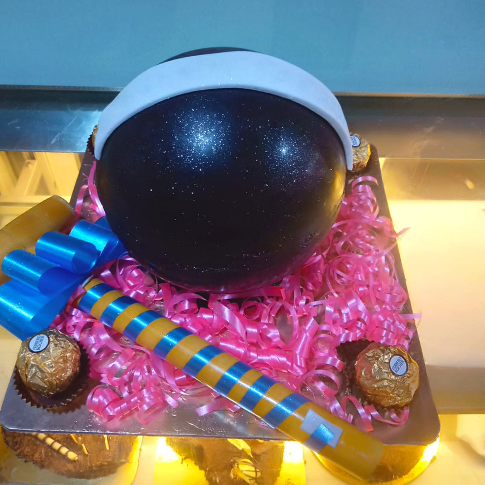 Ball Shaped Pinata With Ferrero Rocher | Winni