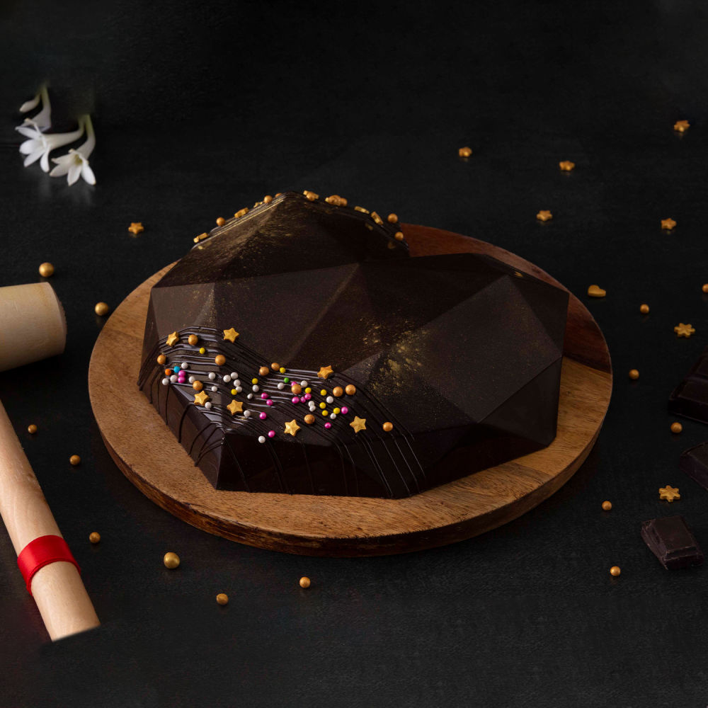 Exotic Heart Pinata Cake | Winni