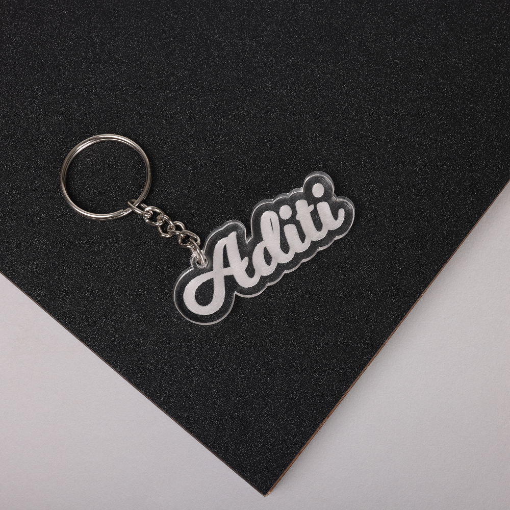 Acrylic Name Keychain | Winni