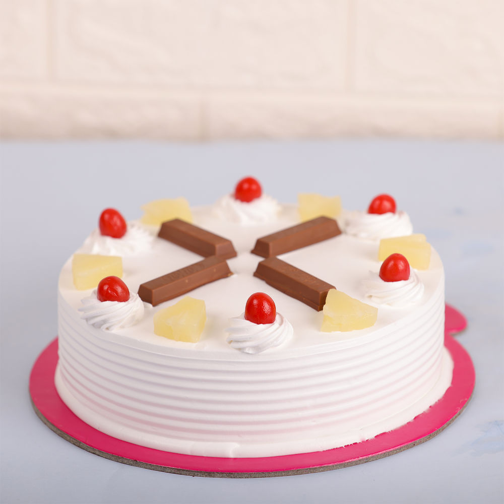 Kitkat Pineapple Cake | Winni