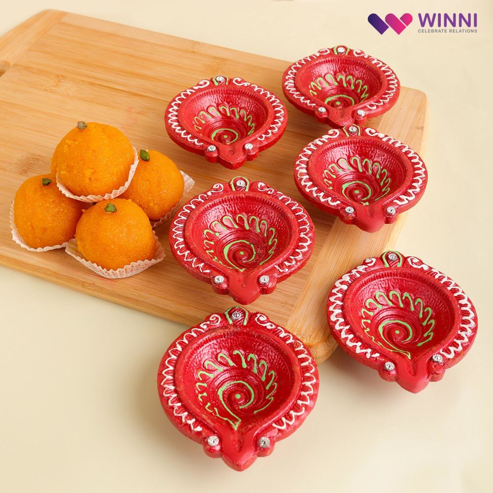 Motichoor Laddu With Red Diyas | Winni