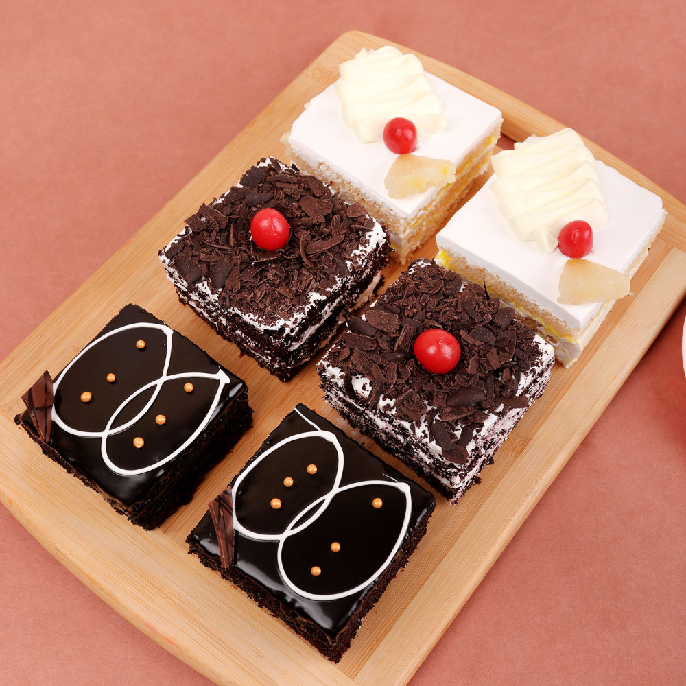 Delectable Pastry Combo | Winni