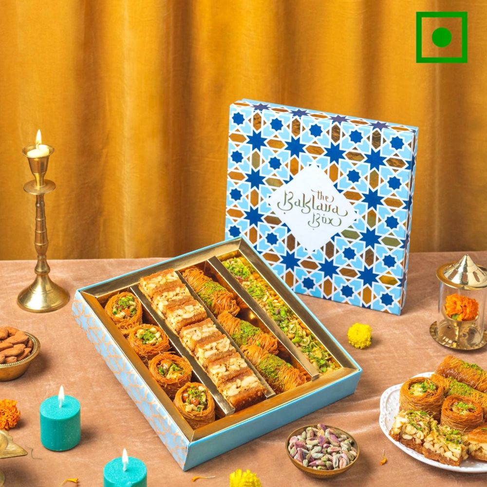 Assorted Nutty Pyramid Baklava Delights | Winni