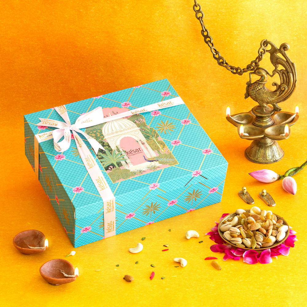 Luminous Nuts and Plants Diwali Gift Set | Winni