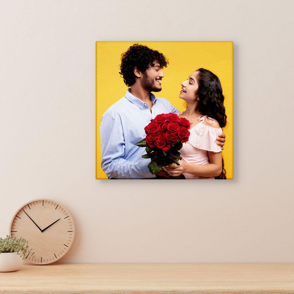 Personalized Heart Shape Golden Acrylic Frame | Winni