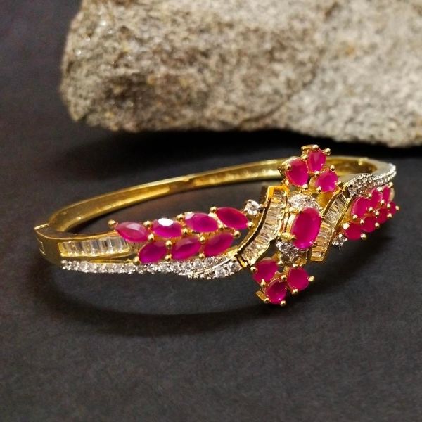 Stunning Bangle | Winni