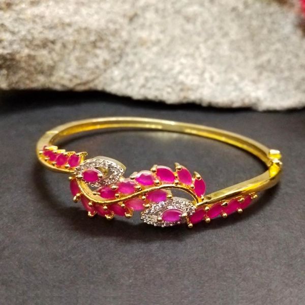 Beautiful Pink Bangle | Winni