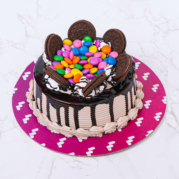 Delicious Oreo Gems Cake | Winni