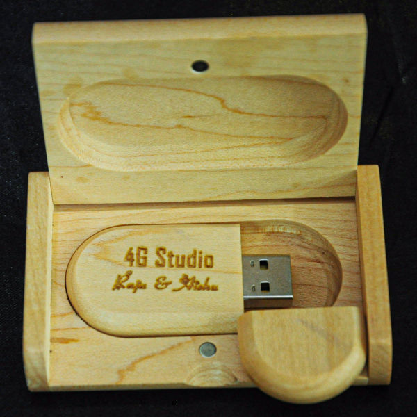 Wooden Pendrive with Box Engraving | Winni