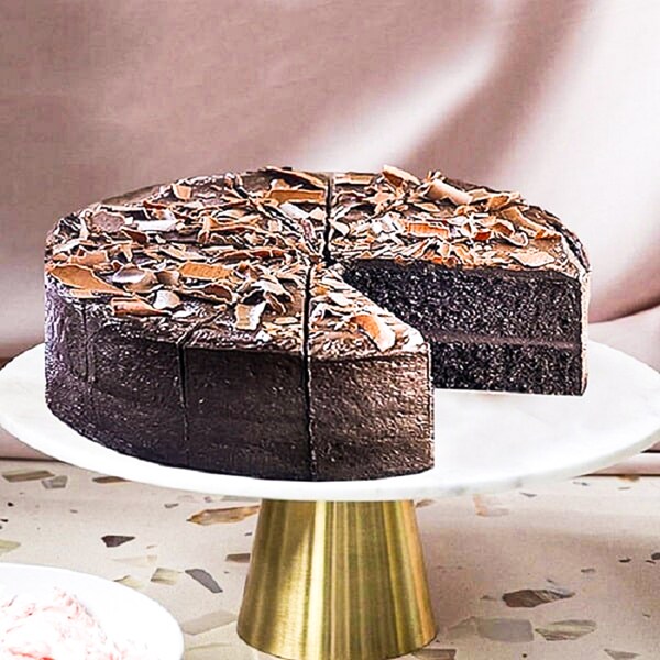 Chocolate Shaving Sponge Cake | Winni