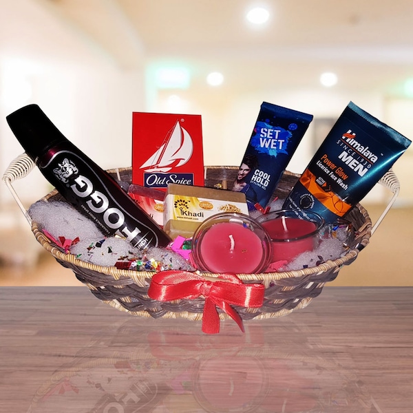 Buy Online Grooming Hamper for Men On Their Special Occasion | Winni