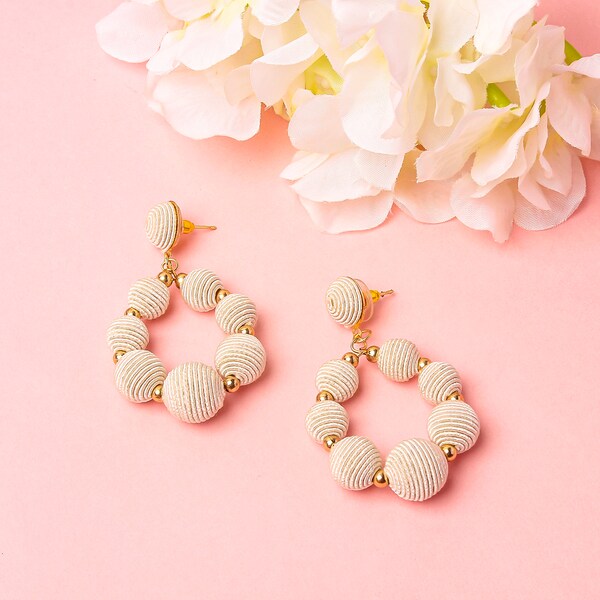 White N Golden Thread Earring | Winni