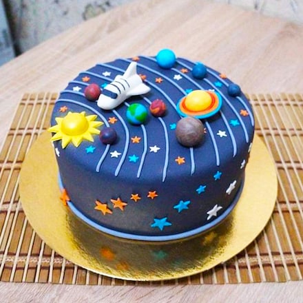 Founded cake store