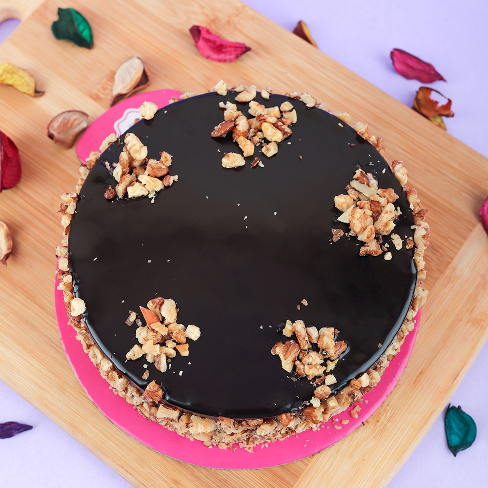 Crush Walnut Chocolate Cake | Winni
