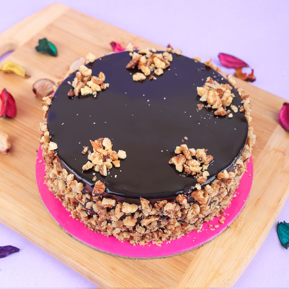 Crush Walnut Chocolate Cake | Winni