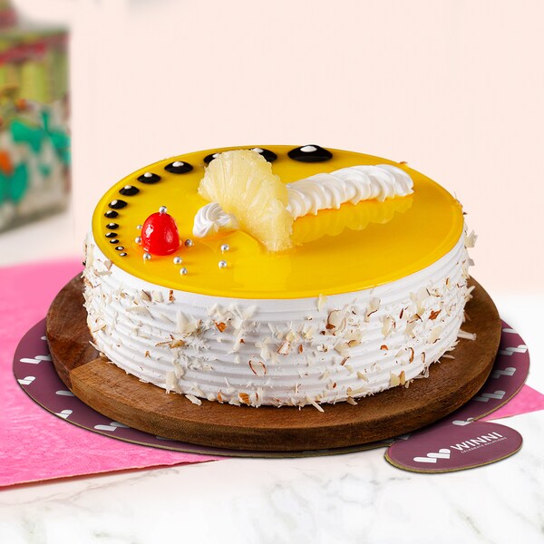 Delicious Pineapple Cake | Winni