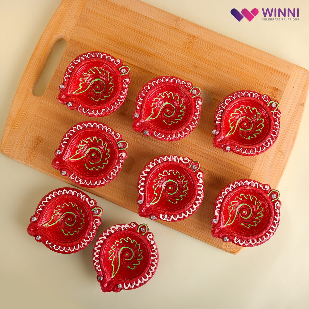 Diwali Set of 8 Diyas | Winni
