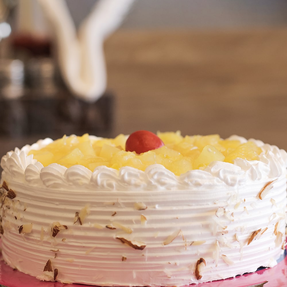 Fresh Pineapple Cream Cake | Winni