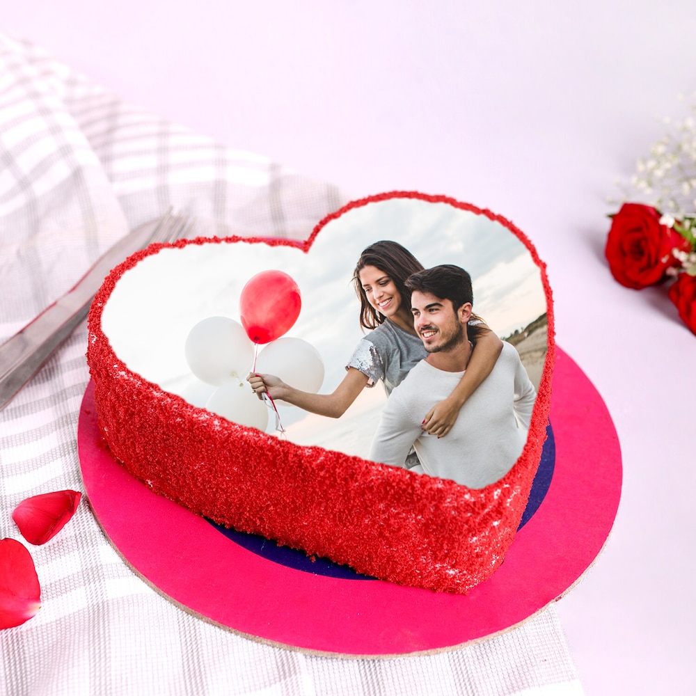 Appetizing HeartShaped Love Photo Cake | Winni