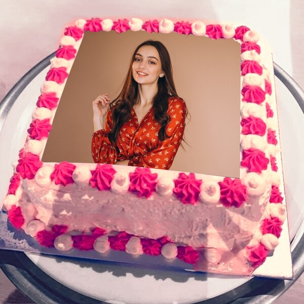 Lip Smacking Photo Cake | Winni