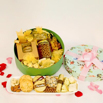 Order & Send Ganesh Chaturthi Gifts Online| Winni