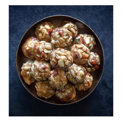 Order Sweets Online | Online Sweets Delivery in India | Winni