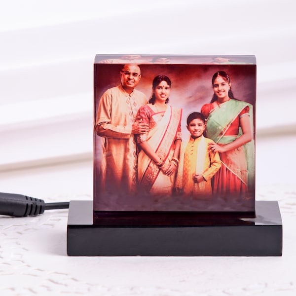 Crystal Glow Photo Frame | Winni